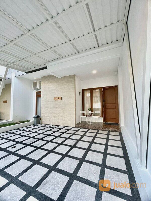 House for sale in Jakarta, by Kang Trio Gensya: 4 bedrooms, 140m2 No. 5453 | Indonesia-Real.Estate
